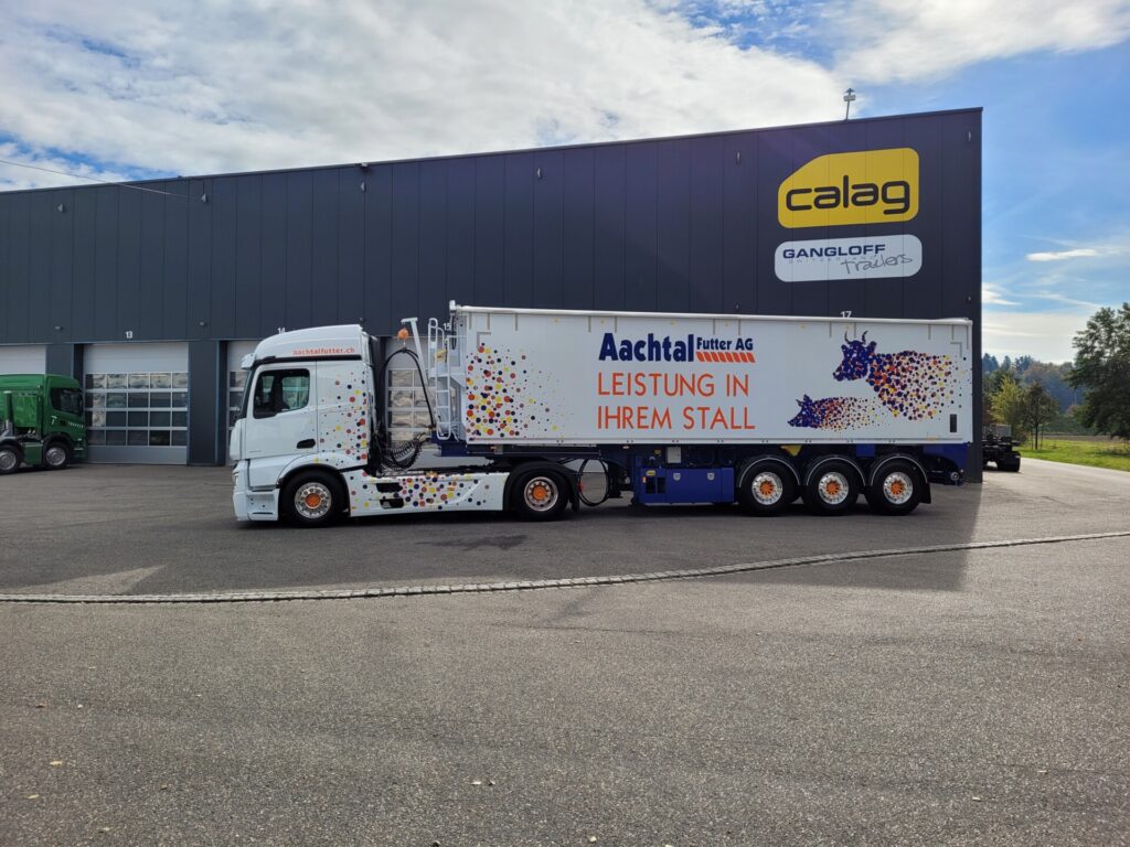 Neuer Calag RKS Losegutauflieger für die Aachtal Futter AG - Calag ...